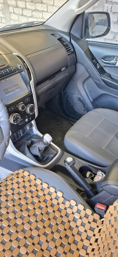 ISUZU D max пикап
