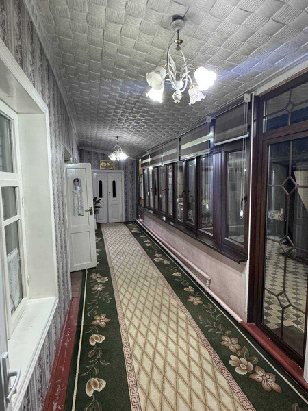 Uy sotiladi Shayxontohur tumanida 1.5 sotih hovli