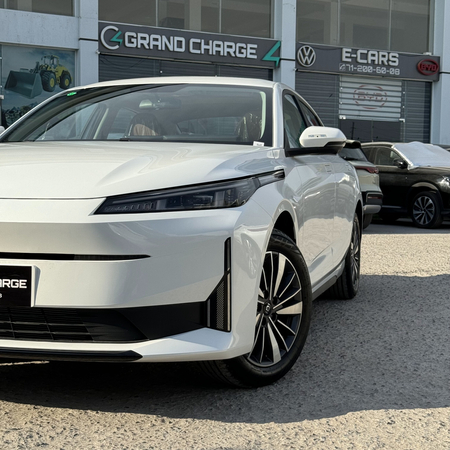 Changan A05 gibrid