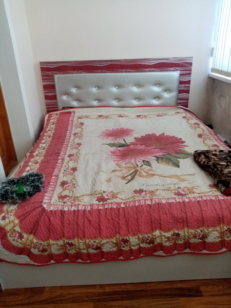 Продаётся двуспальный диван