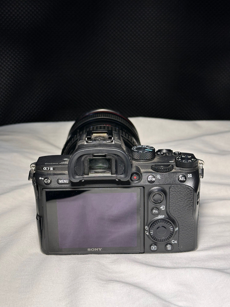 Sony A7 |||  sirojni sotiladi