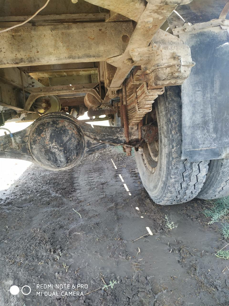 Gaz53 mator bo'gan ishlab turgan mashina telda gaplashamiz