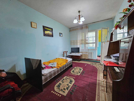 Срочно продам 2х ком квартиру на куйлюке 1 ор-р мебельный &