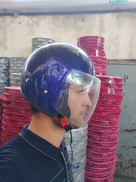 Helmet Shlem scooter, moto, mopedlar uchun arzon