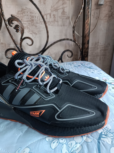 Кроссовки Marvel x Adidas