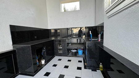 Продается Дом  сот 2,5 , на М-Улугбекском  районе ул:Сайкалай (J3105)
