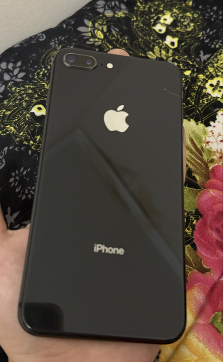 Iphone 8 plus sotiladi