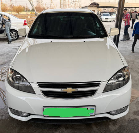 Автомобиль ласетти