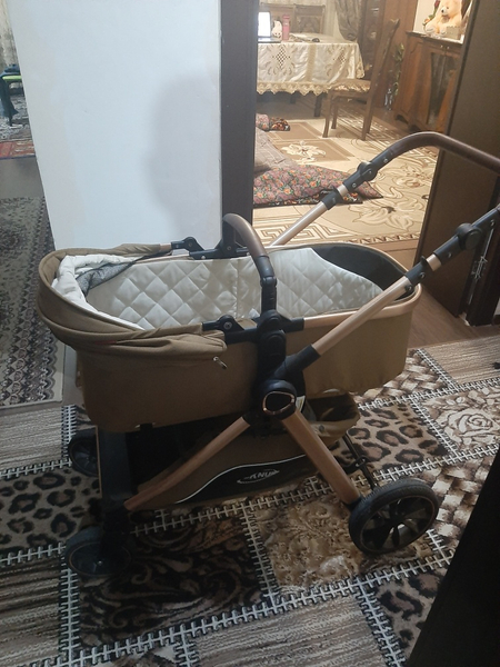Продам детскую каляску оригинал