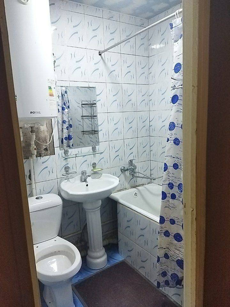Срочно сдаётся 2х 9микрарайоне вдоль дороги