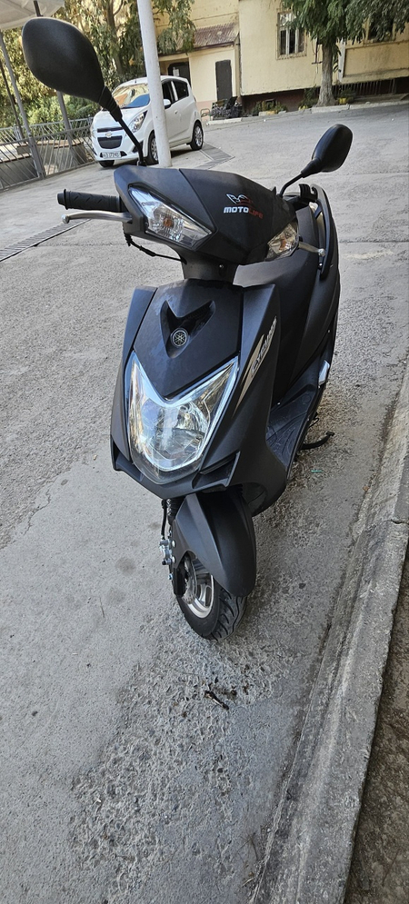 Продаю скутер Motolife