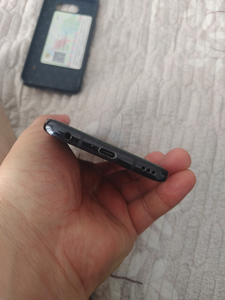 LG V50S 8/256 sotiladi holati 10dan 9