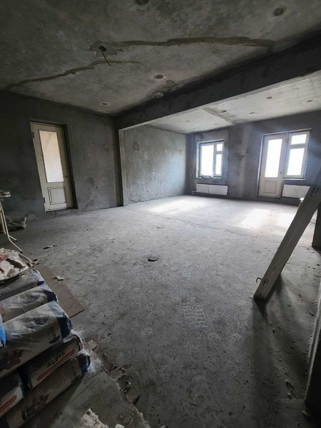 (К122040) Продается 5-ти комнатная квартира в Мирабадском районе.