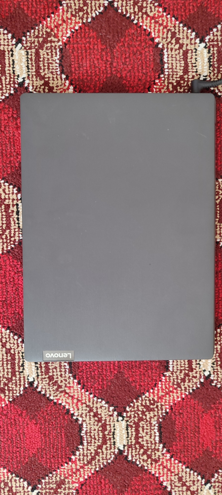 Noutbuk.  LENOVO