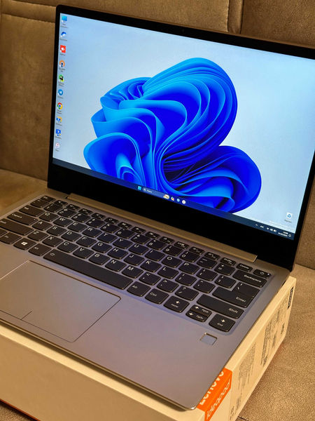 Нотбук Lenovo 720S-13ARR