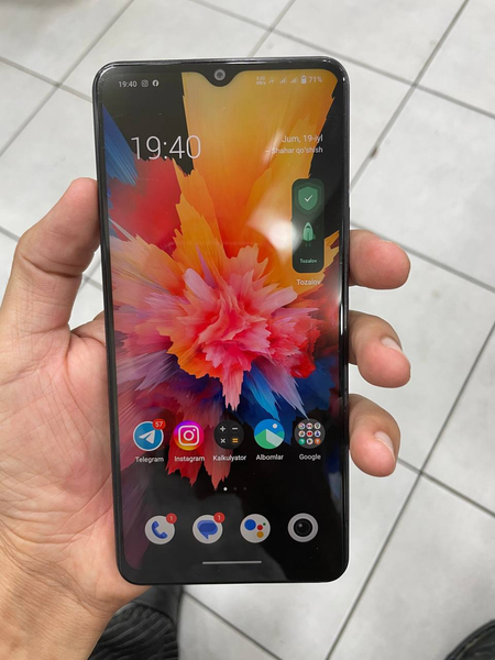 Vivo y 27 6/128gb