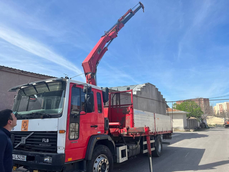 Volvo FL6  манипулятор год 2004 кран 3 тонн стрела 12 м