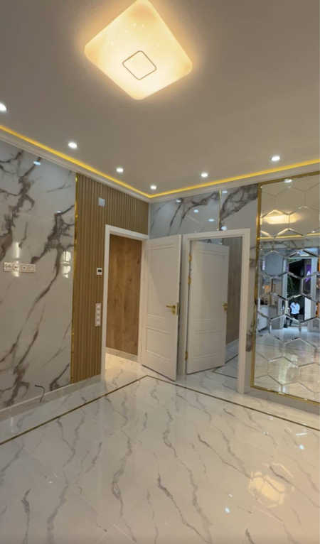 Срочно продаётся 2*3 комнатная квартира. Чиланзар. Новза.