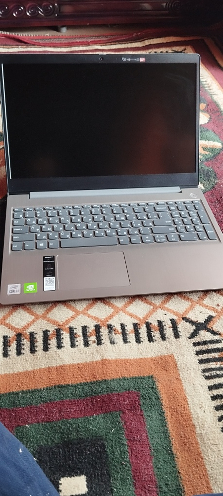 Noutbuk lenovo core i3   .  1 trb  ram 4