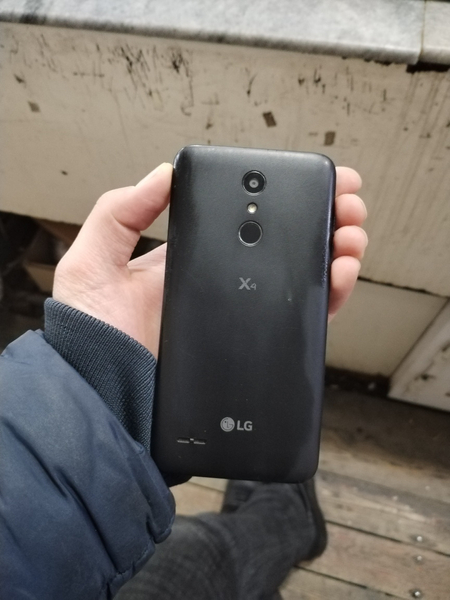 LG x4 sotiladi 200ming