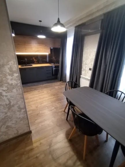 Ц2 2/4/4 продаеься квартира с евро ремонтом, сплощадью-60кв….!