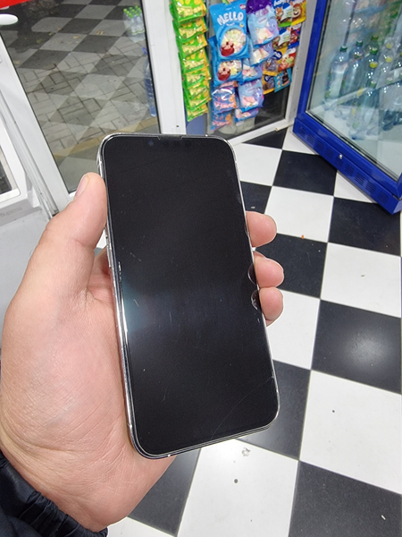 IPhone 13 pro 128gb chotki sastiyani