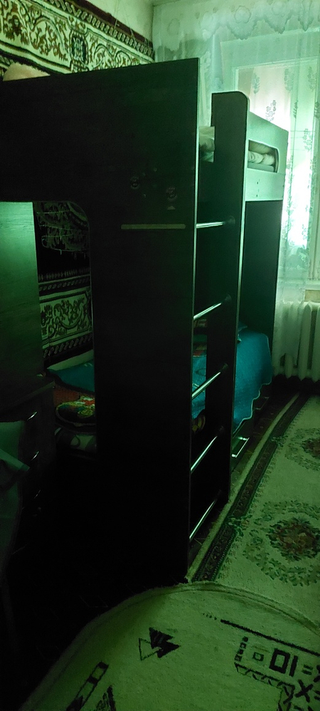Двухярусная кровать