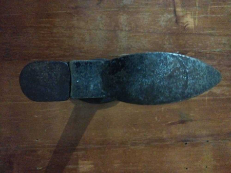 Сапожная лапа из чугуна