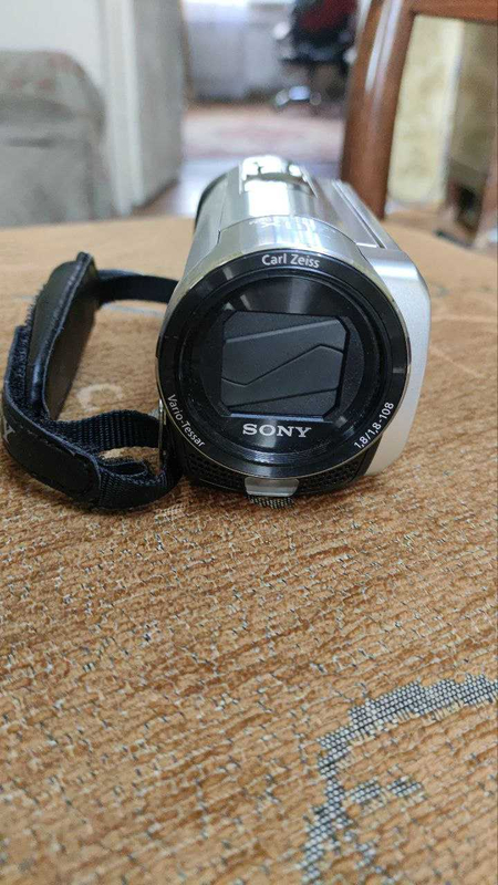 Продается видеокамера SONY