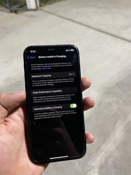iphone 12 sotiladi 88%