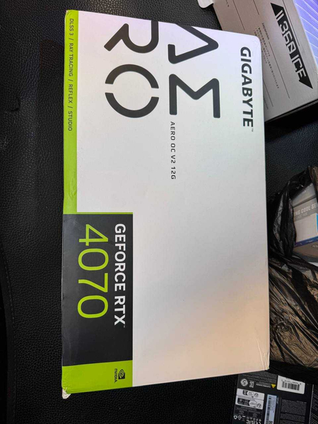 Aero RTX 4070 12 Gb белый