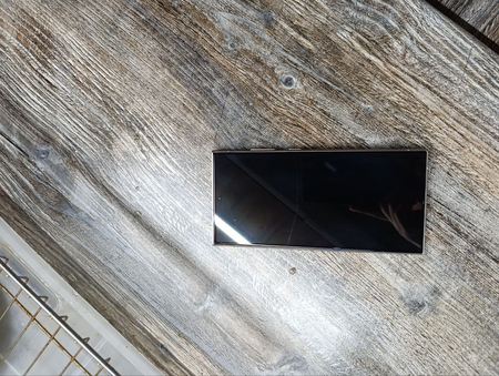 Samsung s 24 ultra.
