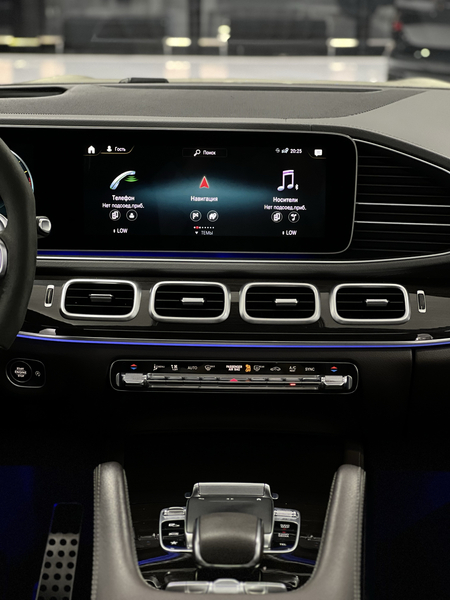 Mercedes Benz GLS580
