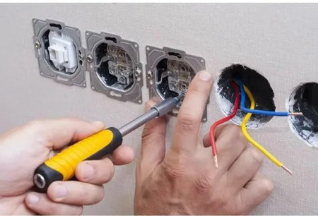 Elektro montaj va Kompyuter tarmoqlarini o'rnatish ishlari