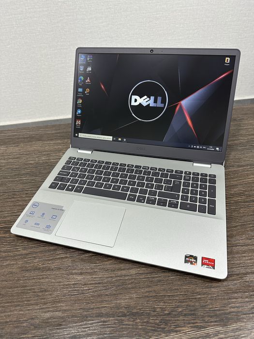 мощный ноутбук Dell Inspiron P90F, как новый, яркий HD экран