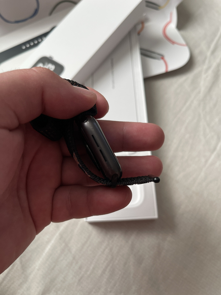Apple watch se 40 мм в идеальном состоянии