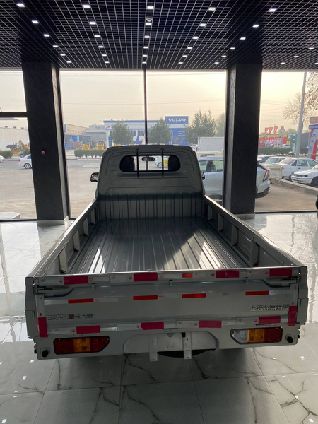 Wuling Dongguan New truck single row