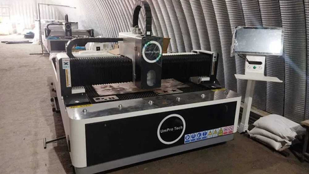 Lazer metall kesish uskunasi 1530b 1000W ( mavjud va buyurtma )
