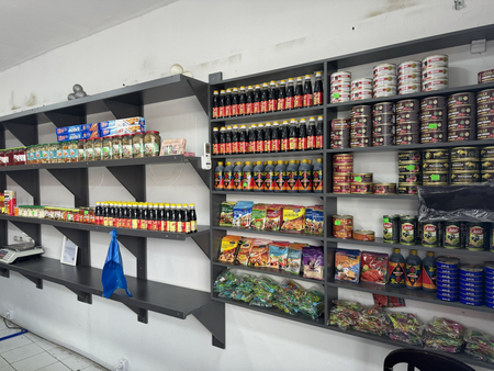 Magazin uchun mebel sotiladi!