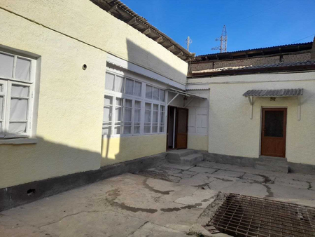 продаётся компактный дом в центре г. Самарканда