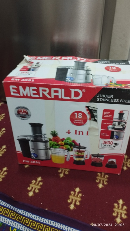 Сокомижвалка Emerald 4 tasi birda yangi