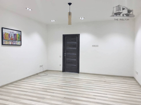 Продается Евро офис Ор-р: Дархан кафе 85м2