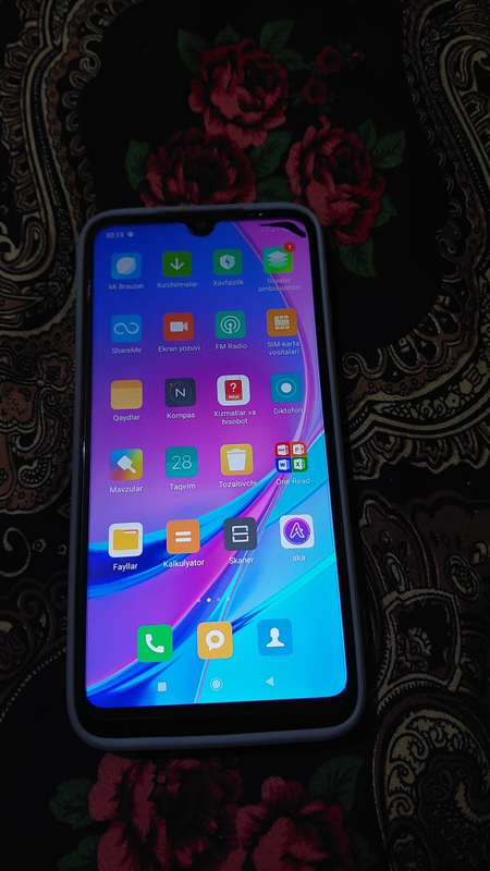 Redmi 7 sotiladi 3/32 pamyat rodnoʻy telefoʻn bir qoʻl iwlatilgan