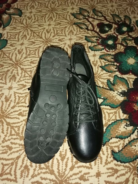Мужская ботинка.
