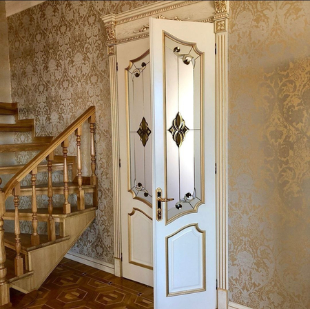Королевский витраж

O‘z xonadoningiz interyerini 