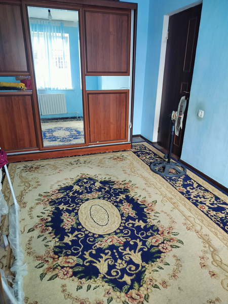 Navbahor postdidan utgandan keyin 2 sotxlik kotej