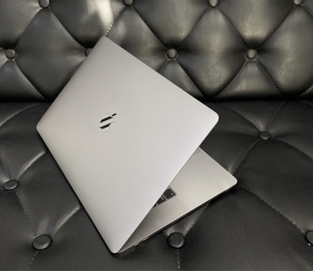 Apple Macbook Pro 2018 года 15 inch i9 32GB-1TB в хорошем состоянии