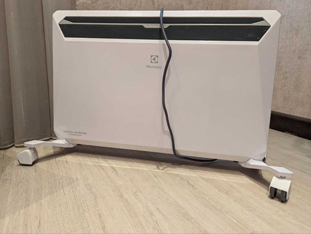 Обогреватель электрический Electrolux ECH/ECN-2000M инверторный