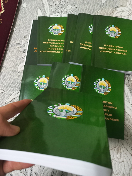Arzon print kitoblarni turli shaklllarda chiqarish xizmati(pereplot)