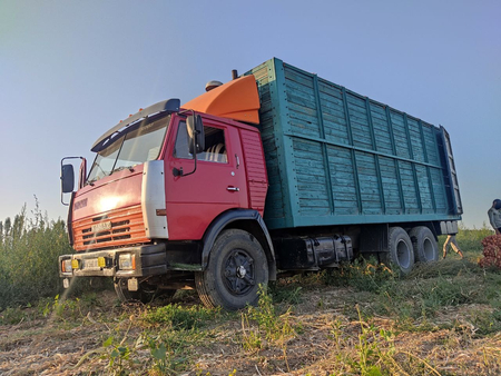 Kamaz srochno sotiladi 53229, 15 tonnali